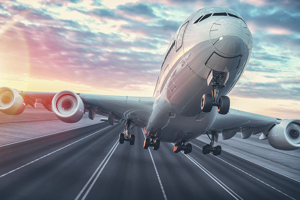 Nytt EU-beslut: Då kan du surfa och ringa på flyget - Voister